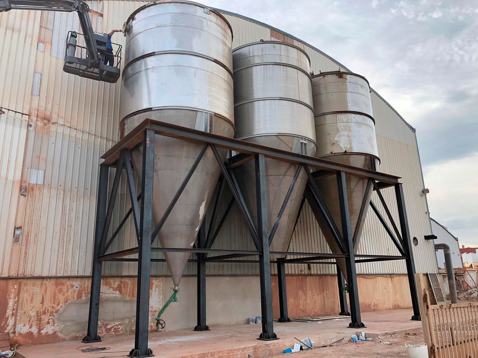 Silos para almacenaje - Talleres HBM